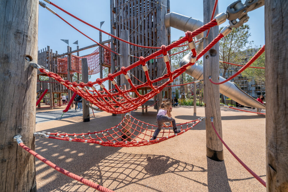 Aménagement d'aires de jeux et équipements sportifs